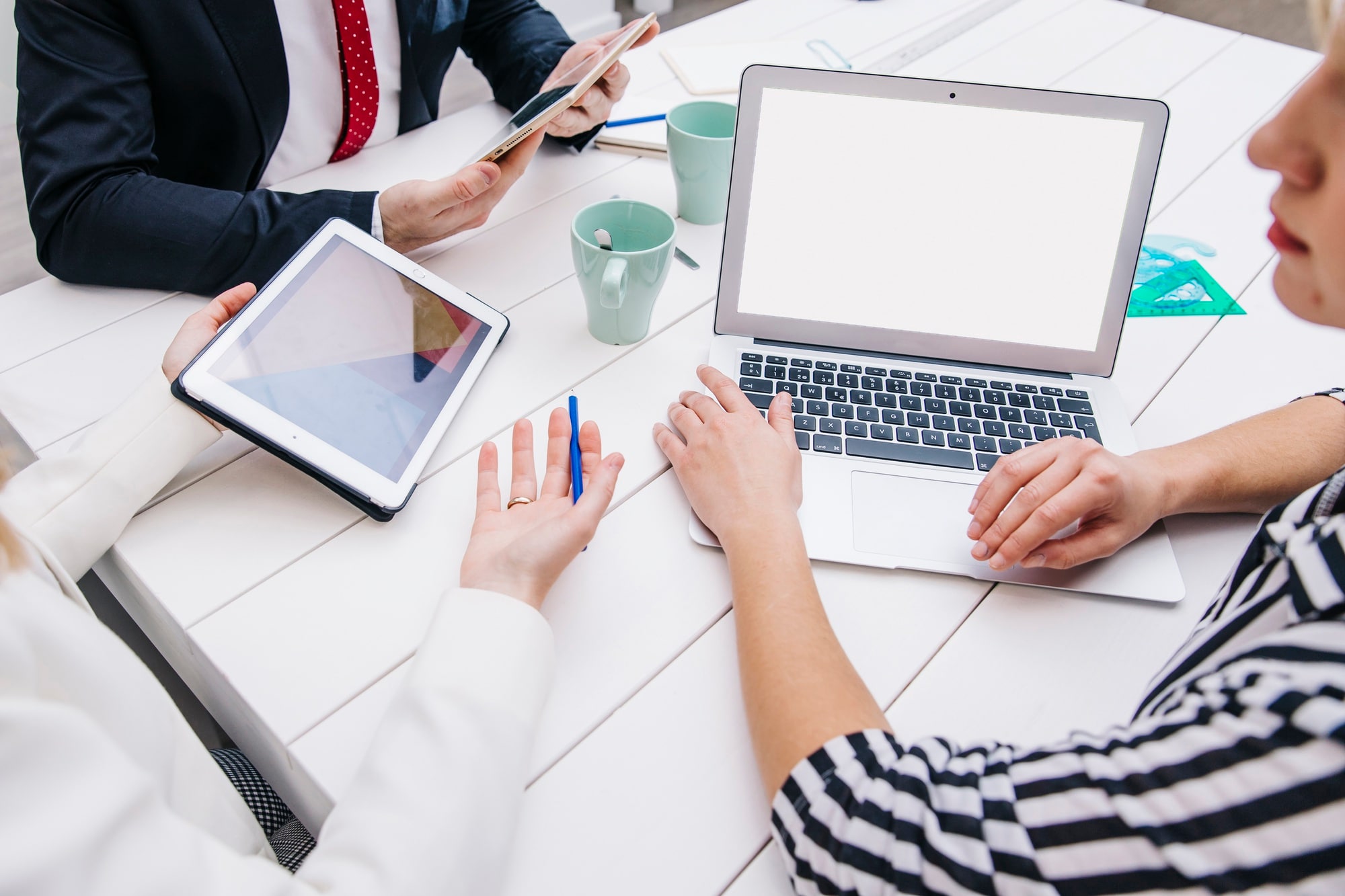 Using social media to showcase a consulting firm's office culture ...