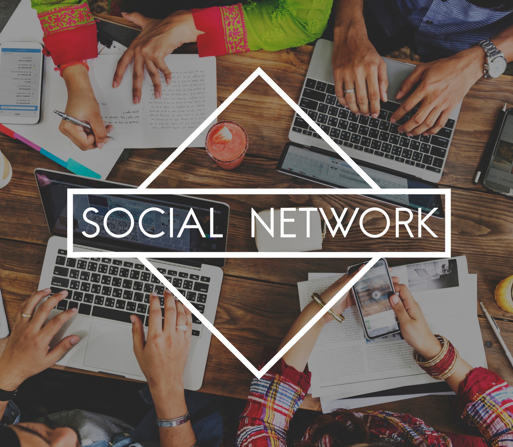 Private professional networks as a new type of social media - Creatives